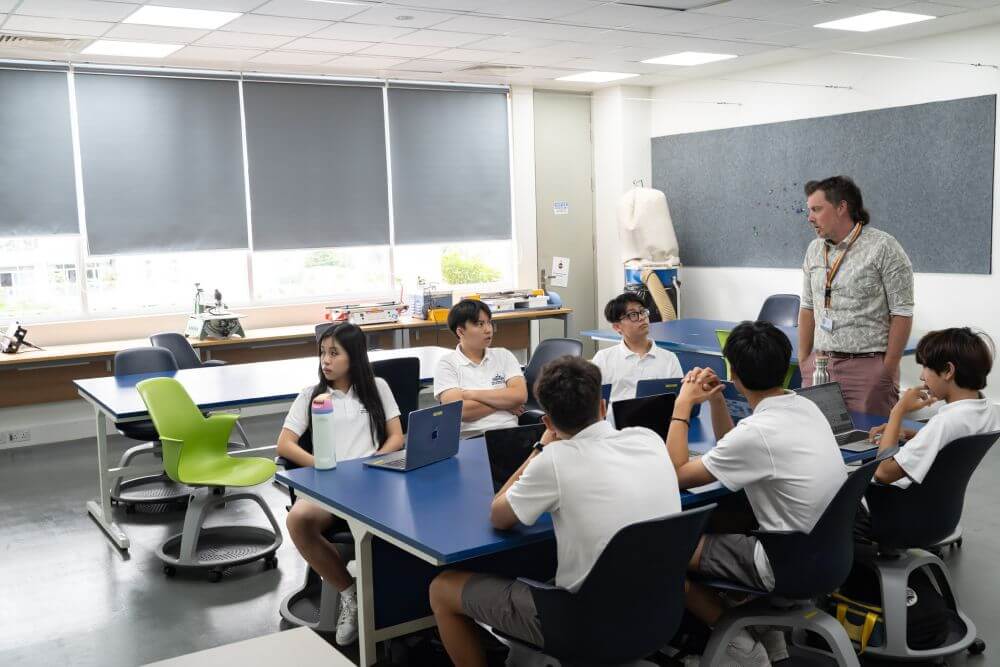 Collaborative Learning Strategies: Top 11 Methods for Students