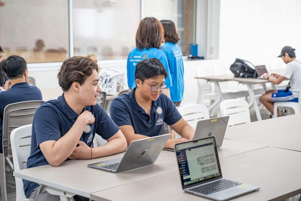 Collaborative Learning Strategies: Top 11 Methods for Students