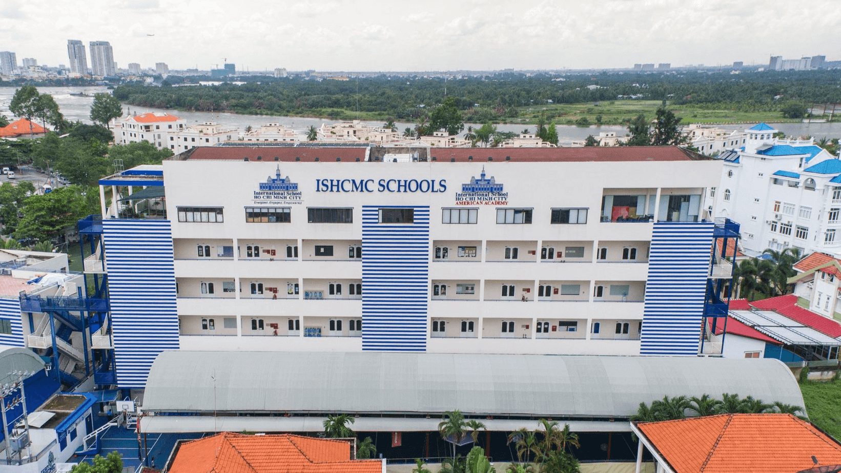 Comparison of International School HCMC & ISHCMC - American Academy